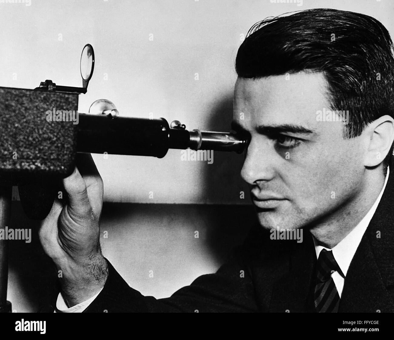 EDWIN H. LAND (1909-1991). /nAmerican physicist and inventor ...