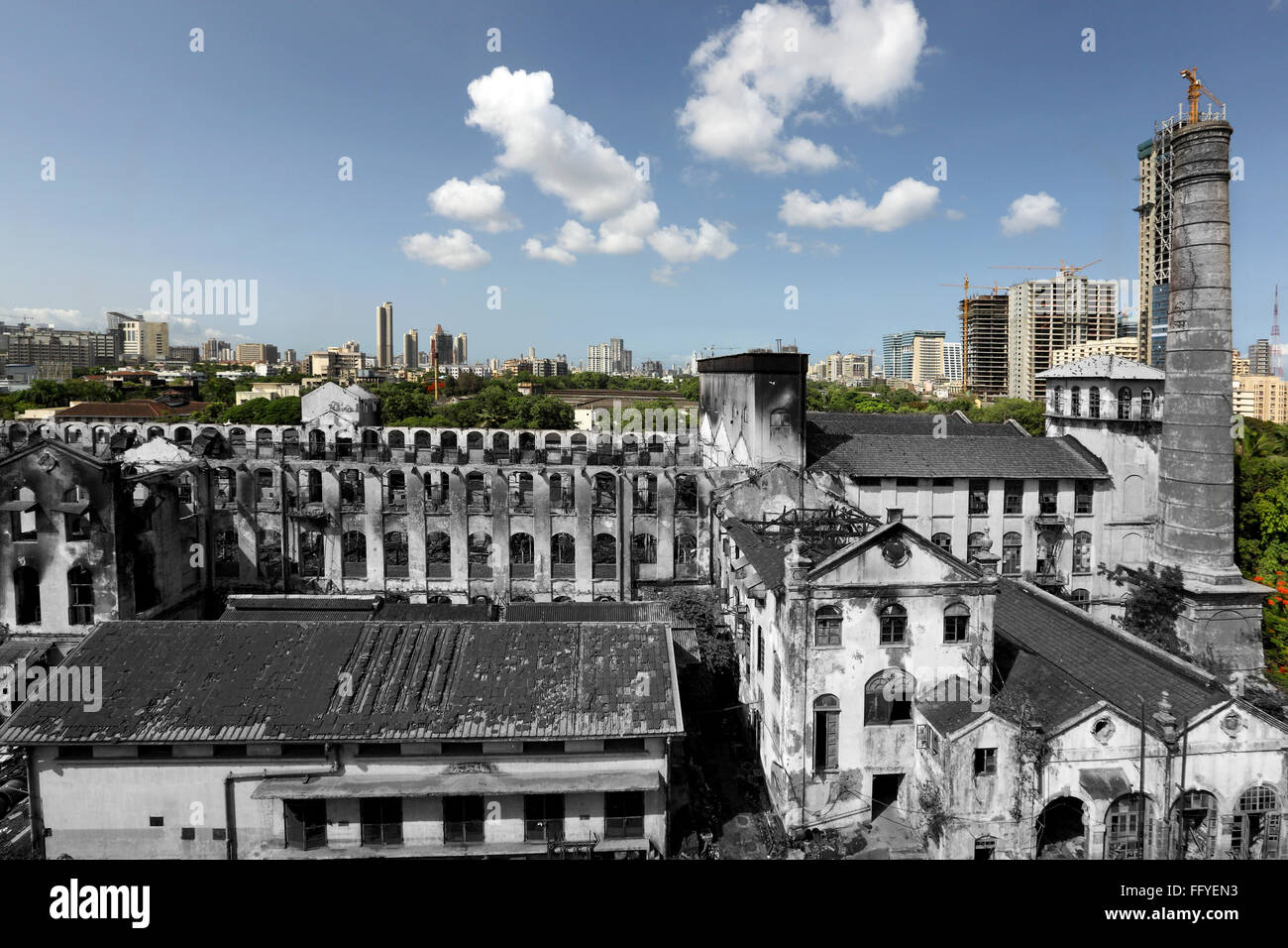 Fire abandoned factory hi-res stock photography and images - Alamy