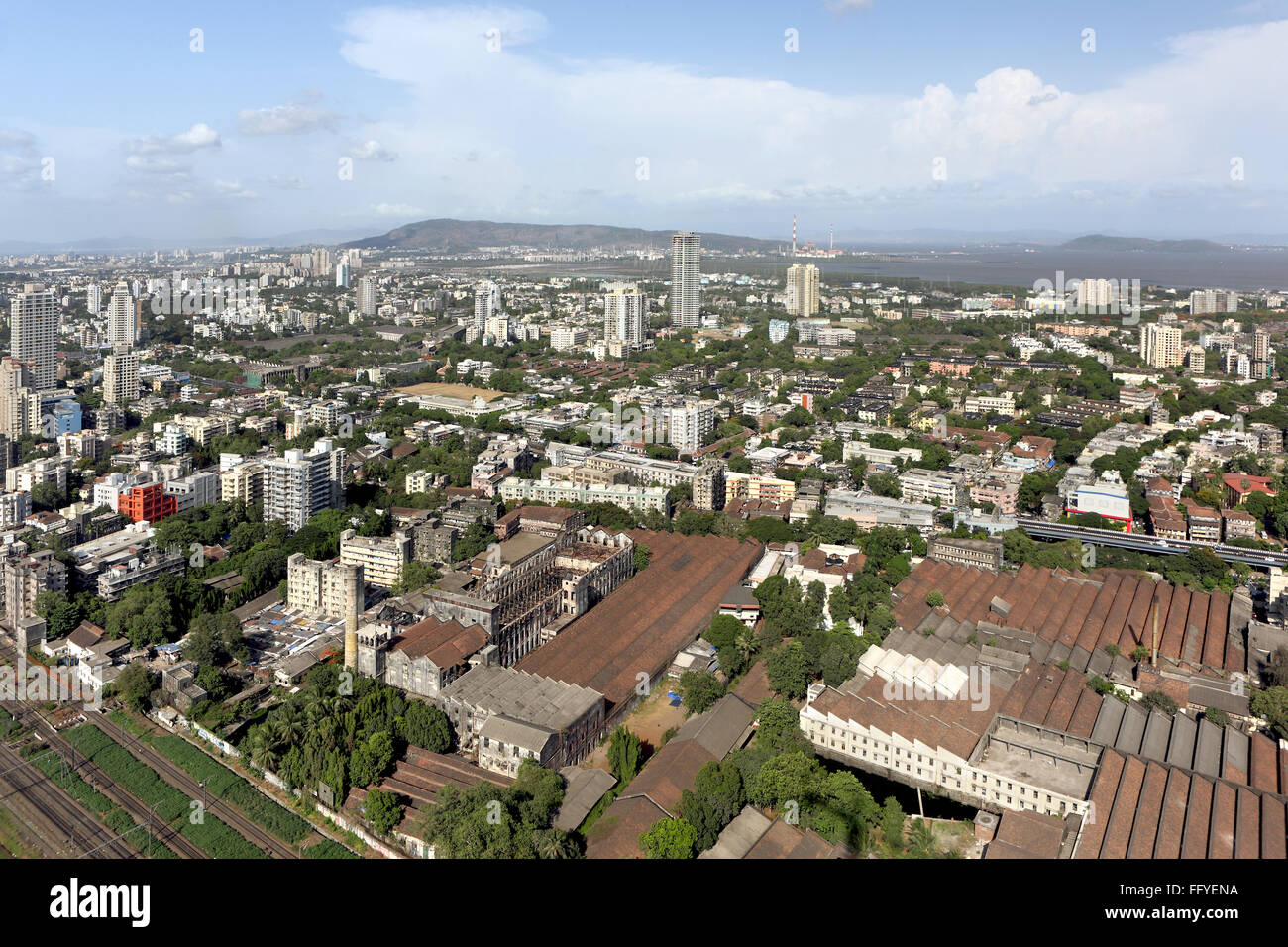 Matunga slum hi-res stock photography and images - Alamy