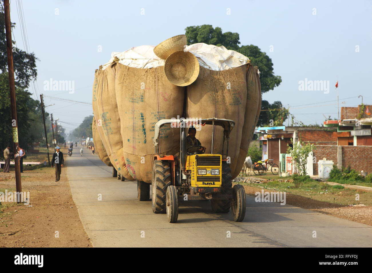 Overloaded Vehicles High Resolution Stock Photography and Images - Alamy