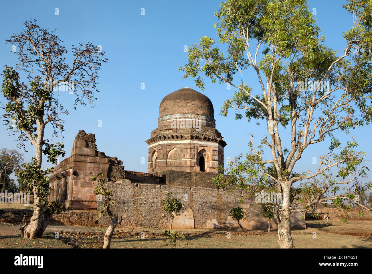 Palace ; Mandu ; Dhar ; Madhya Pradesh ; India Stock Photo - Alamy