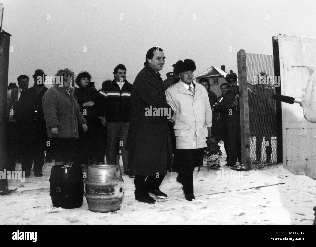 borders, Inner German border, opening the border in Moedlareuth, 7.12. ...