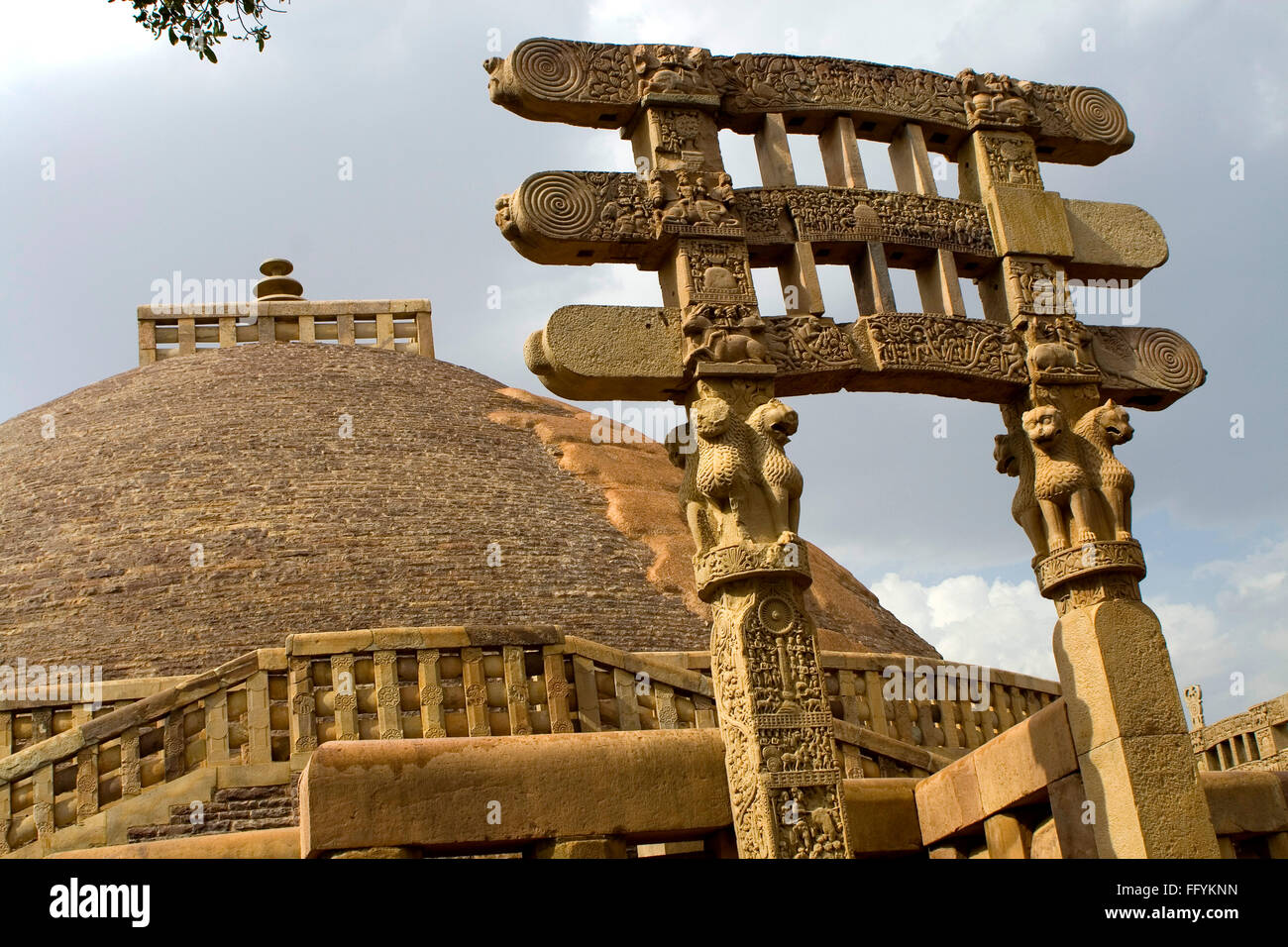 South gateway stupa 1 Buddhist monuments at Sanchi , Madhya Pradesh ...