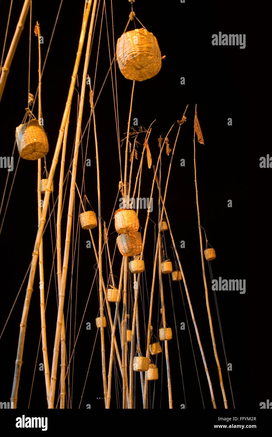 Hanging something hi-res stock photography and images - Alamy