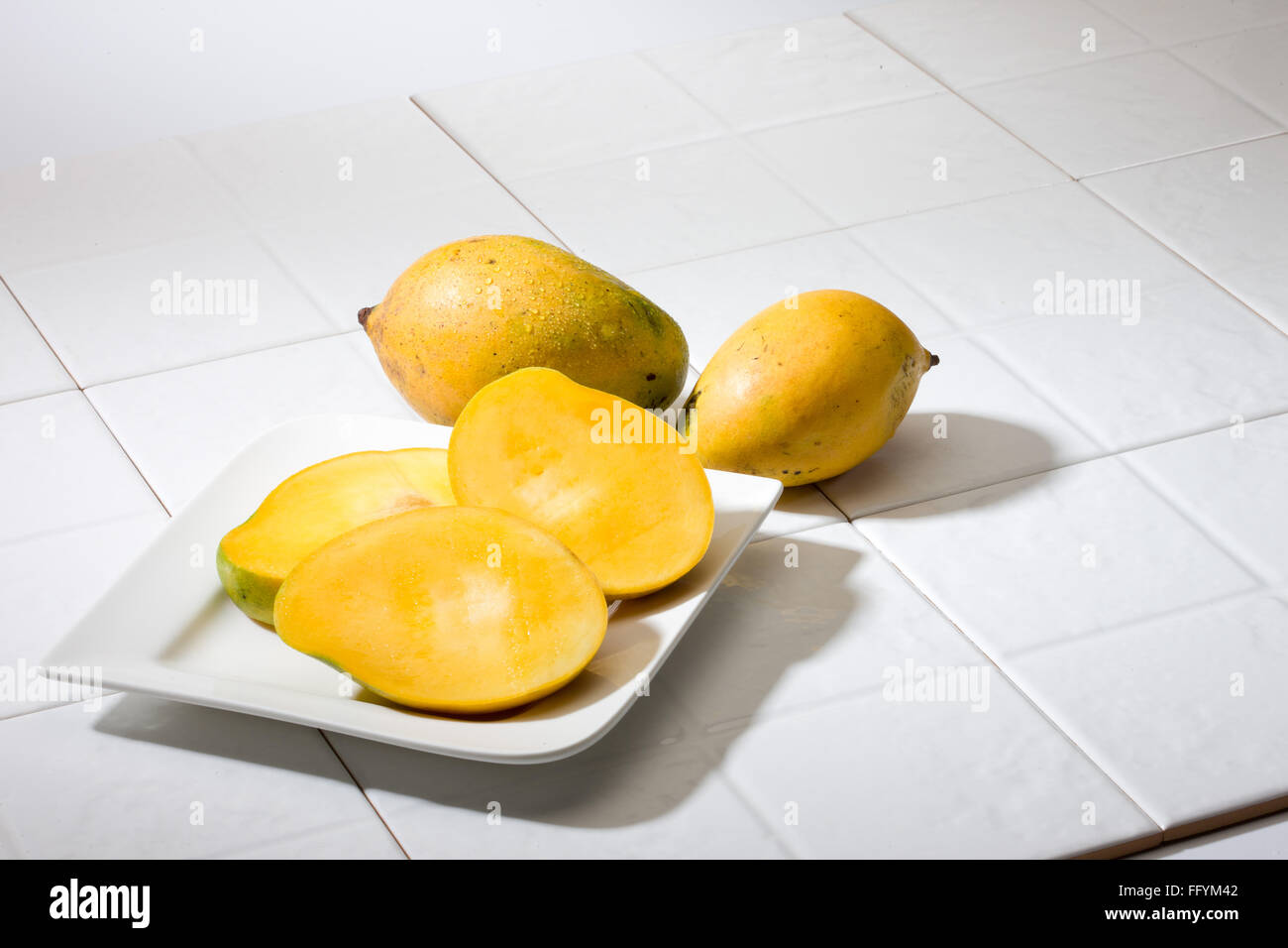 Mango slice hi-res stock photography and images - Alamy