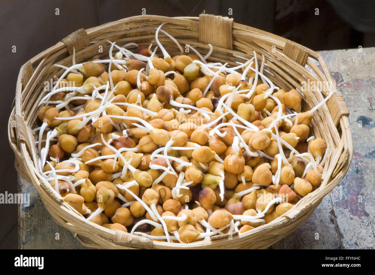 Grain sprouted gram chana hi-res stock photography and images - Alamy