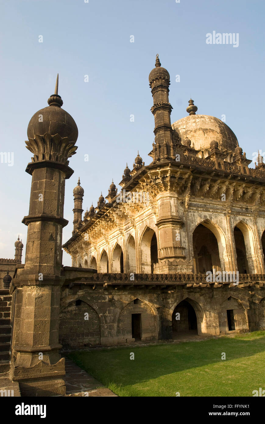 Ibrahim Rauza built by Ibrahim Adil Shah II in Bijapur , Karnataka ...