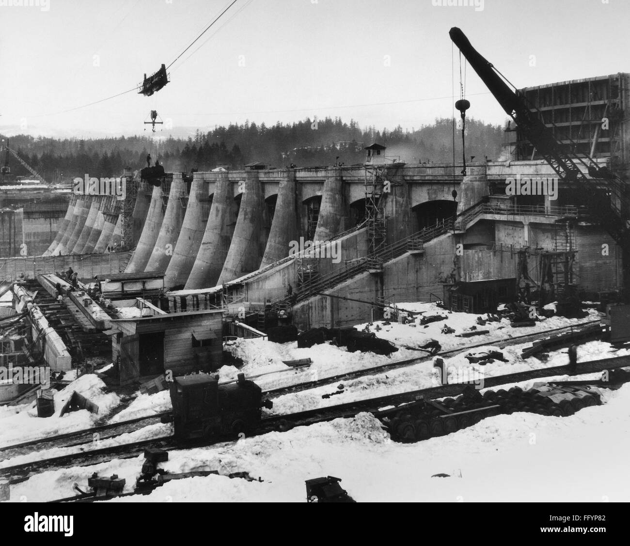 BONNEVILLE DAM, 1937. /nConstruction of the Bonneville hydroelectric ...