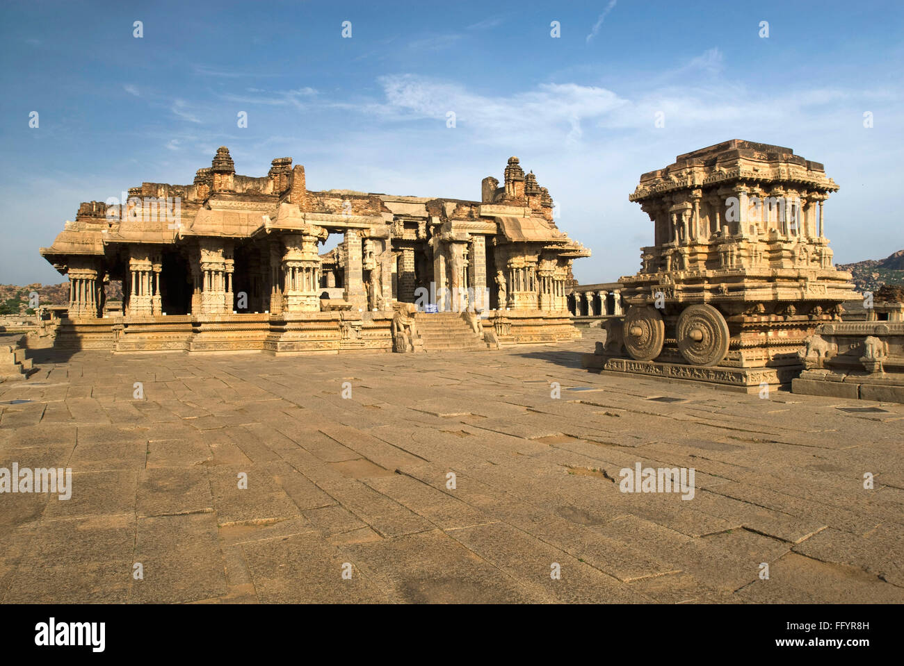 Hampi ratha vitthala temple hi-res stock photography and images - Alamy