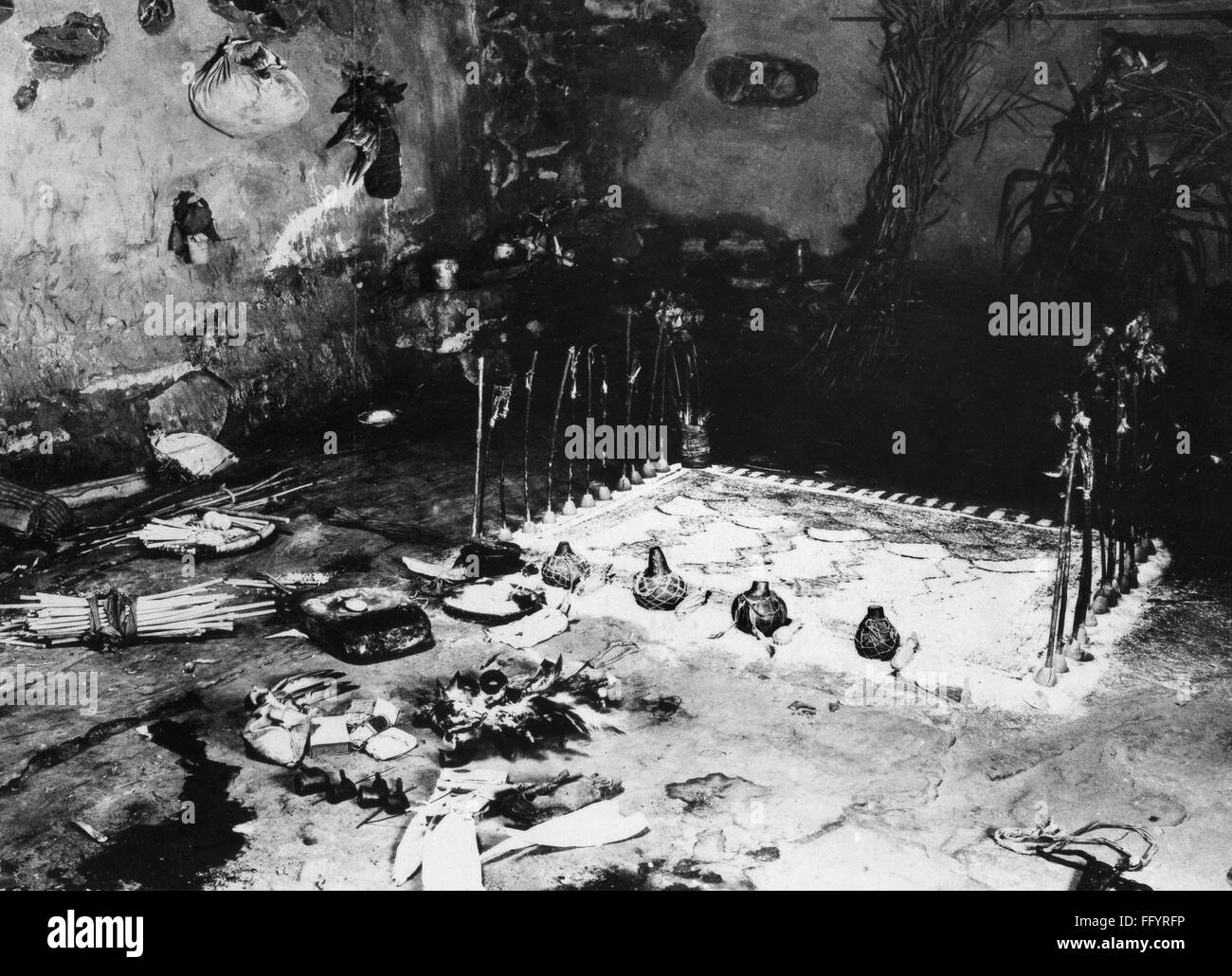 HOPI ALTAR, c1900. /nAltar in an antelope kiva, a sacred underground ...