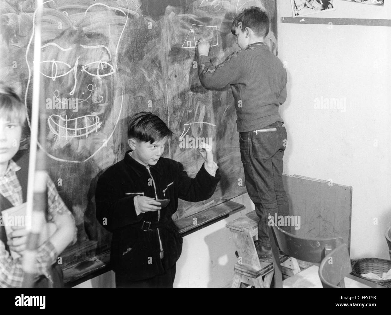 20th century classroom hi-res stock photography and images - Alamy