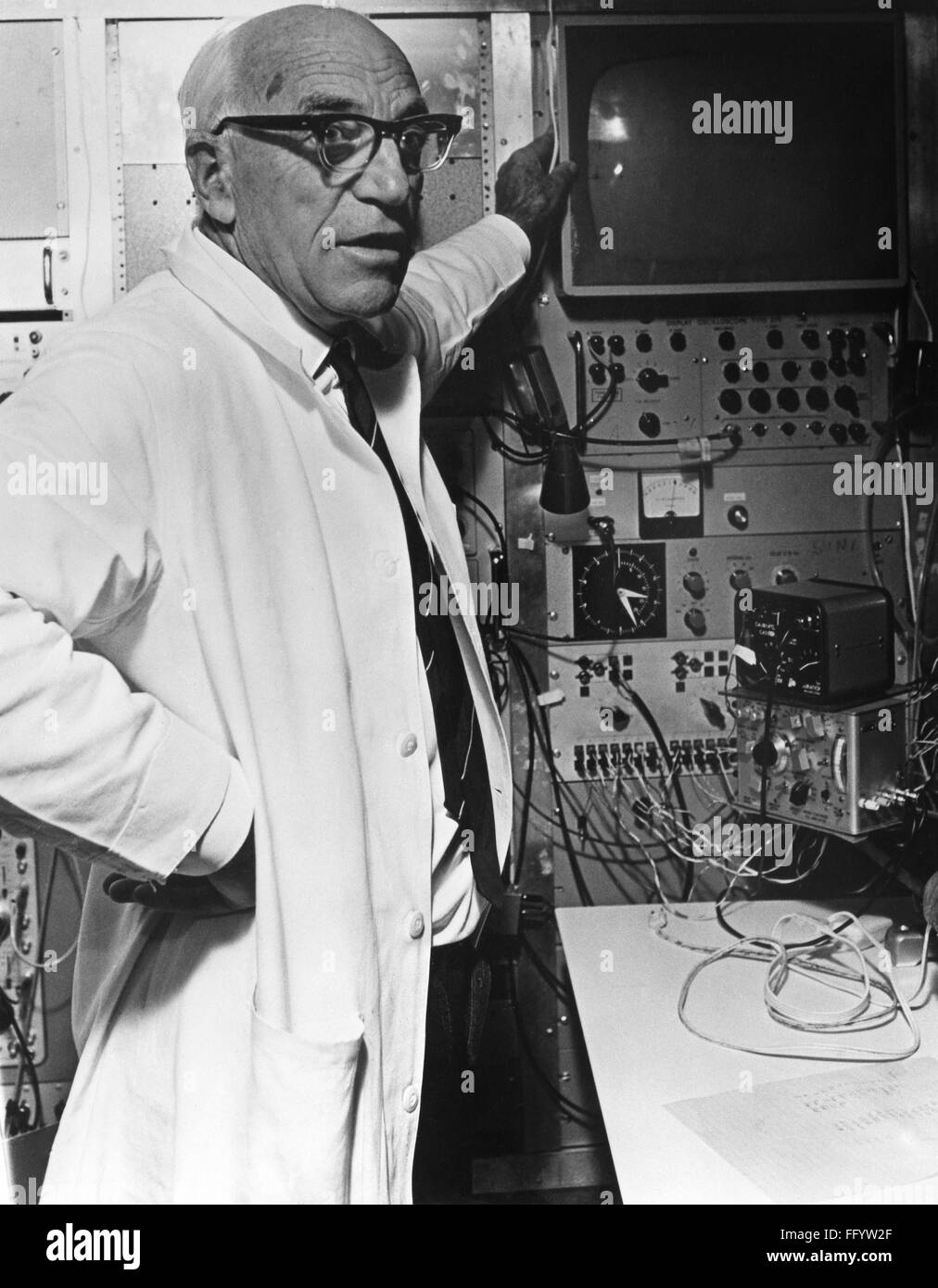 1903 1997 hi-res stock photography and images - Alamy