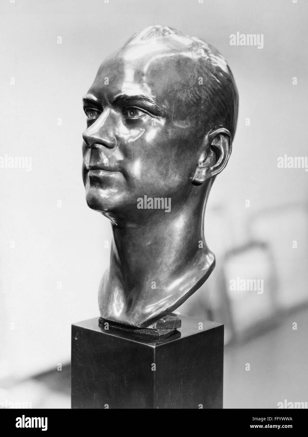 FRANK KLEPPER (1890-1952). /nAmerican painter. Bust by Allie Victoria ...