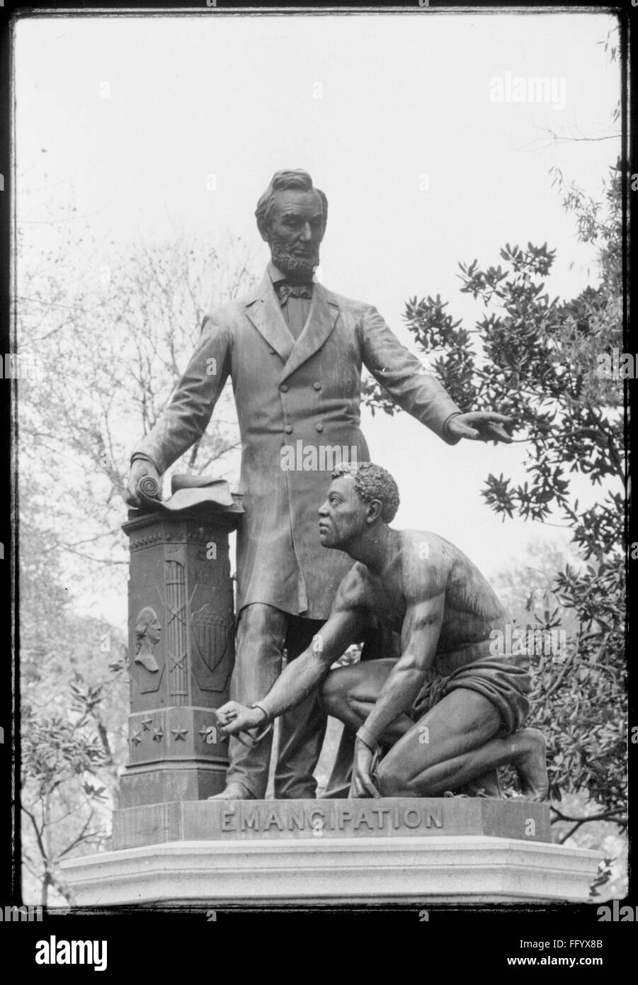 EMANCIPATION MEMORIAL, 1876. /nAbraham Lincoln freeing the slaves ...
