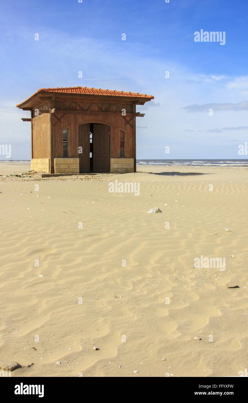 Wooden Beach Hut High Resolution Stock Photography and Images - Alamy