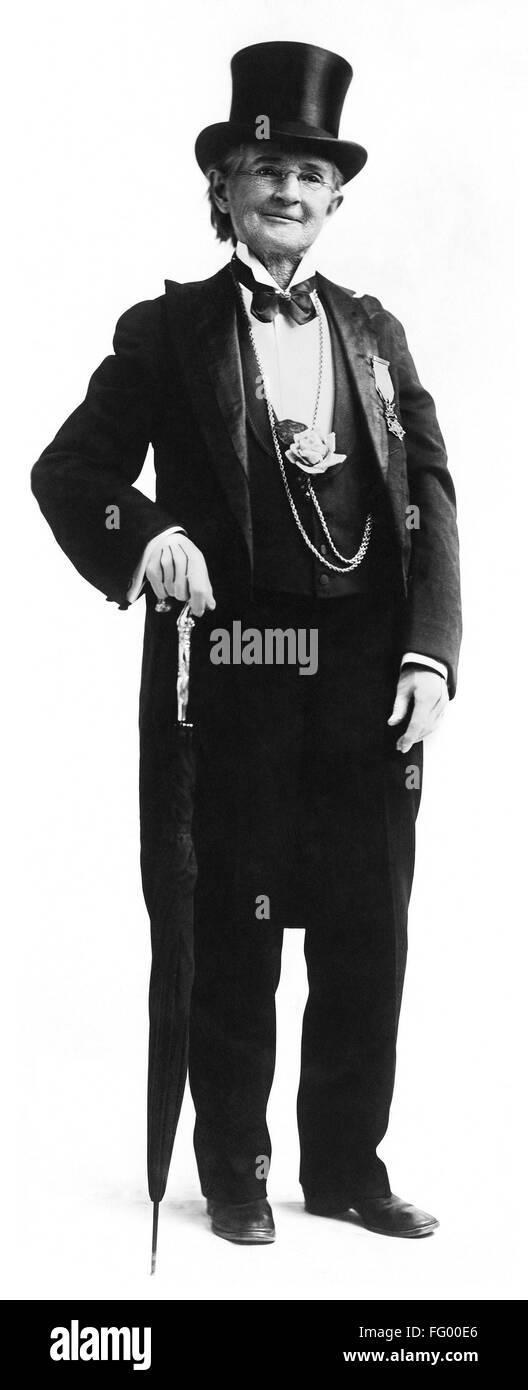 MARY EDWARDS WALKER /n(1832-1919). American physician and women's ...
