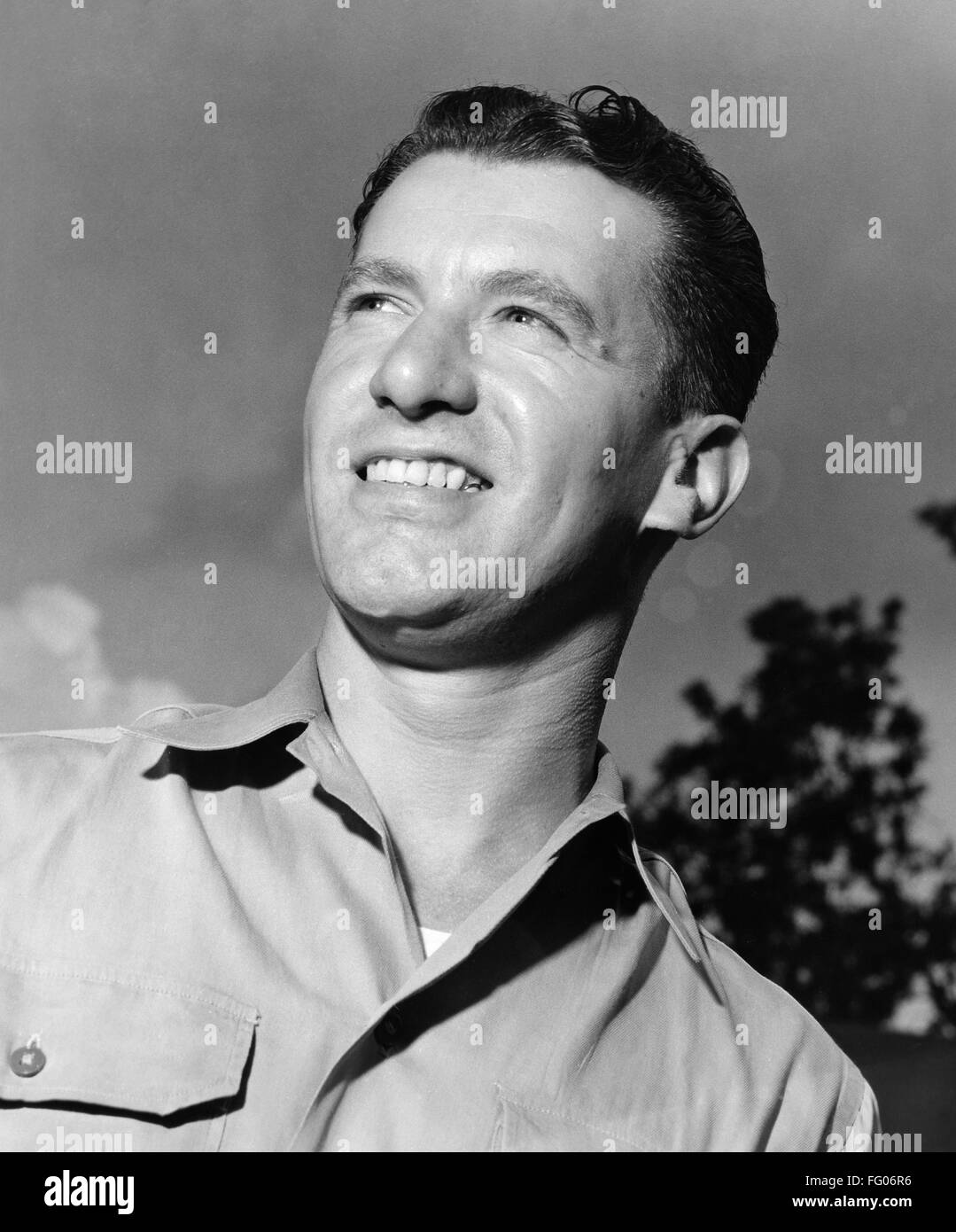 LOU DARVAS (1913-1987). /nAmerican artist and cartoonist. Photograph ...
