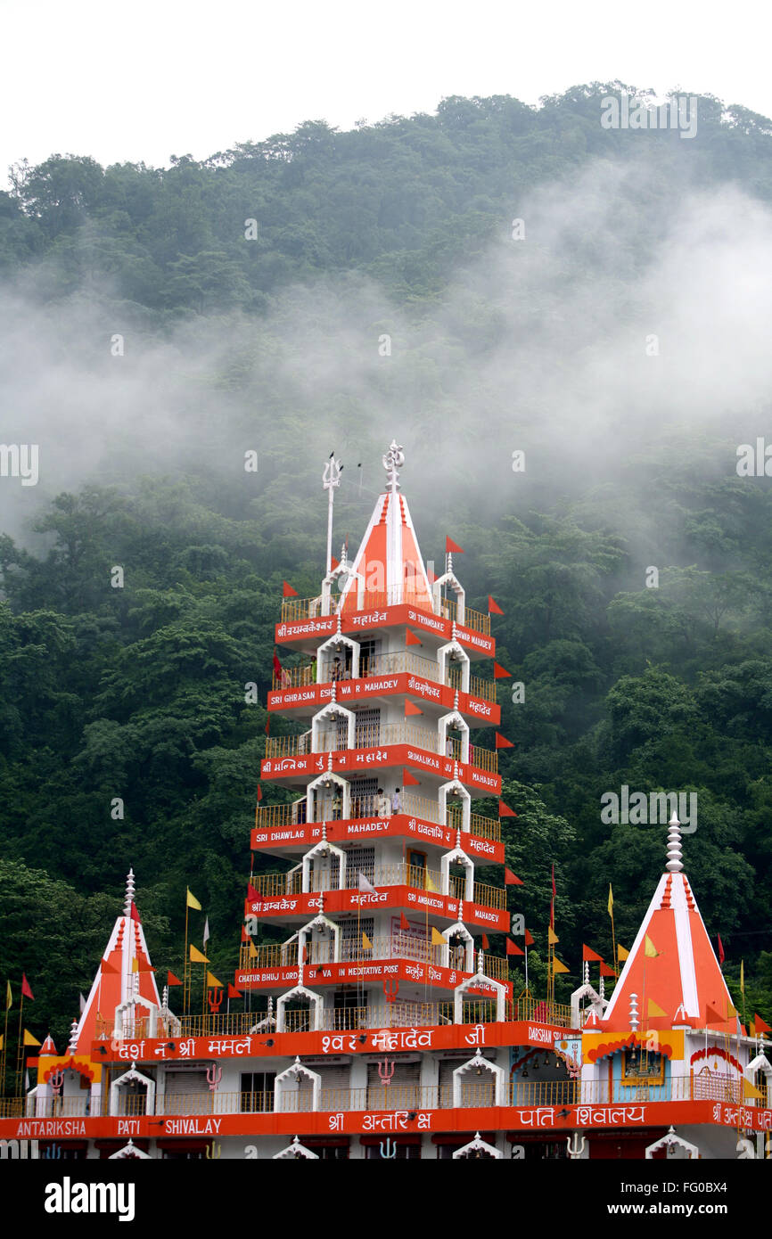 Old temple rishikesh india hi-res stock photography and images - Alamy
