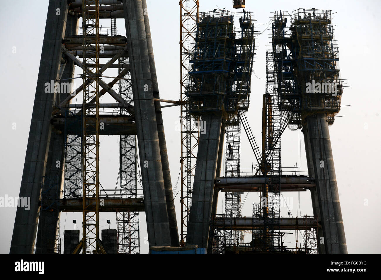 Towers being uplifted at the construction of Bandra Worli Sea link on ...