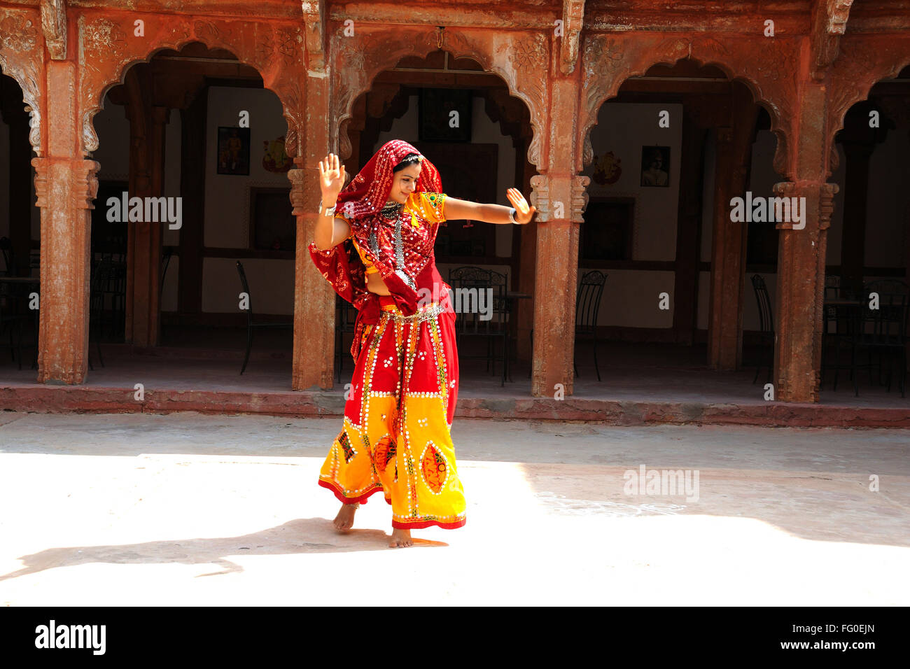 Ghoomar dance hi-res stock photography and images - Alamy