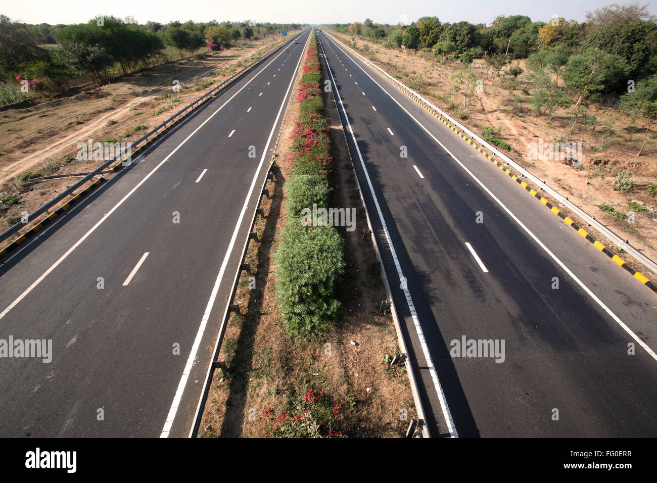 Indian expressway hi-res stock photography and images - Alamy
