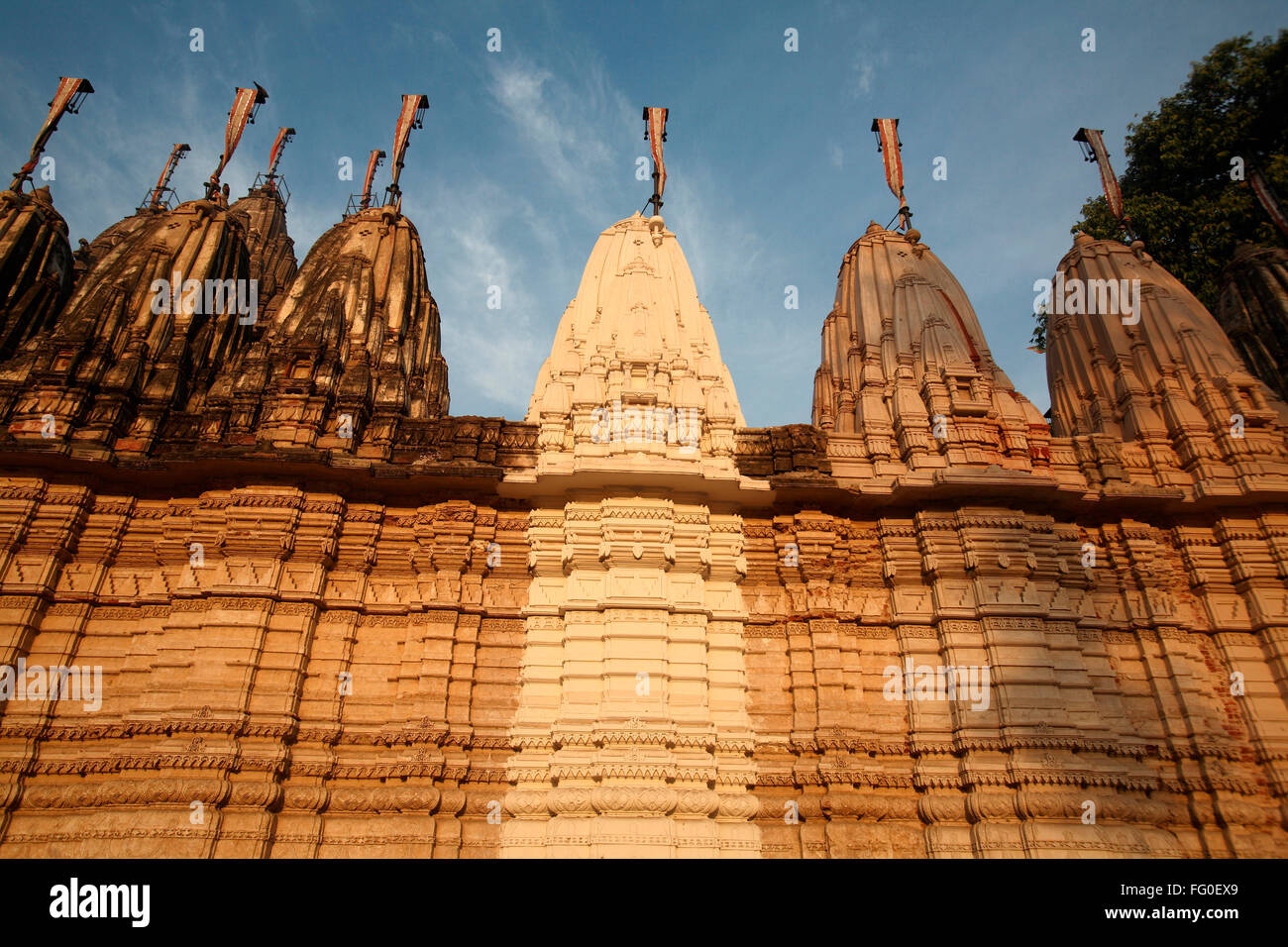 Jain temples in gujarat hi-res stock photography and images - Alamy