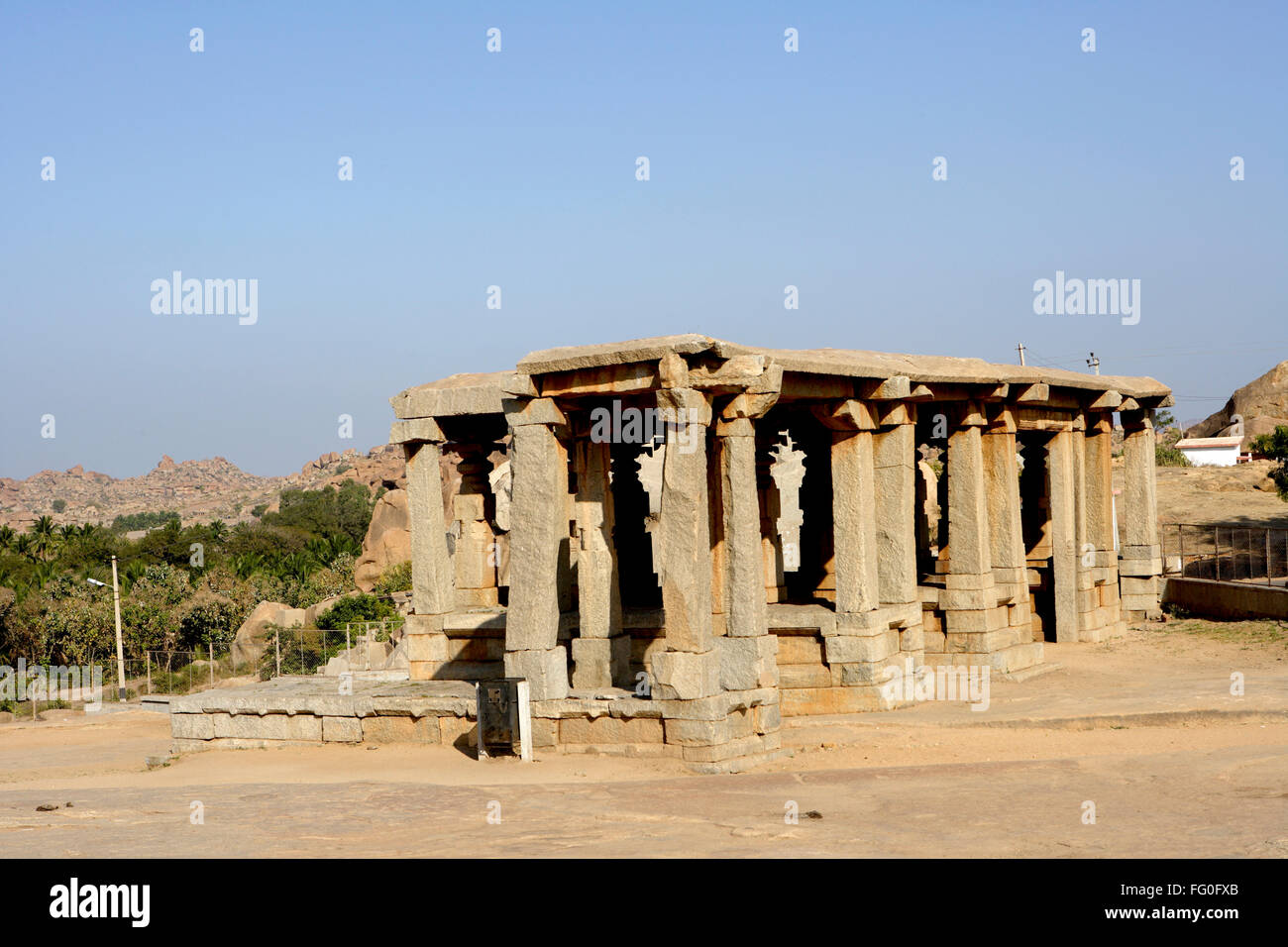 South indian temple mandapam hi-res stock photography and images - Alamy