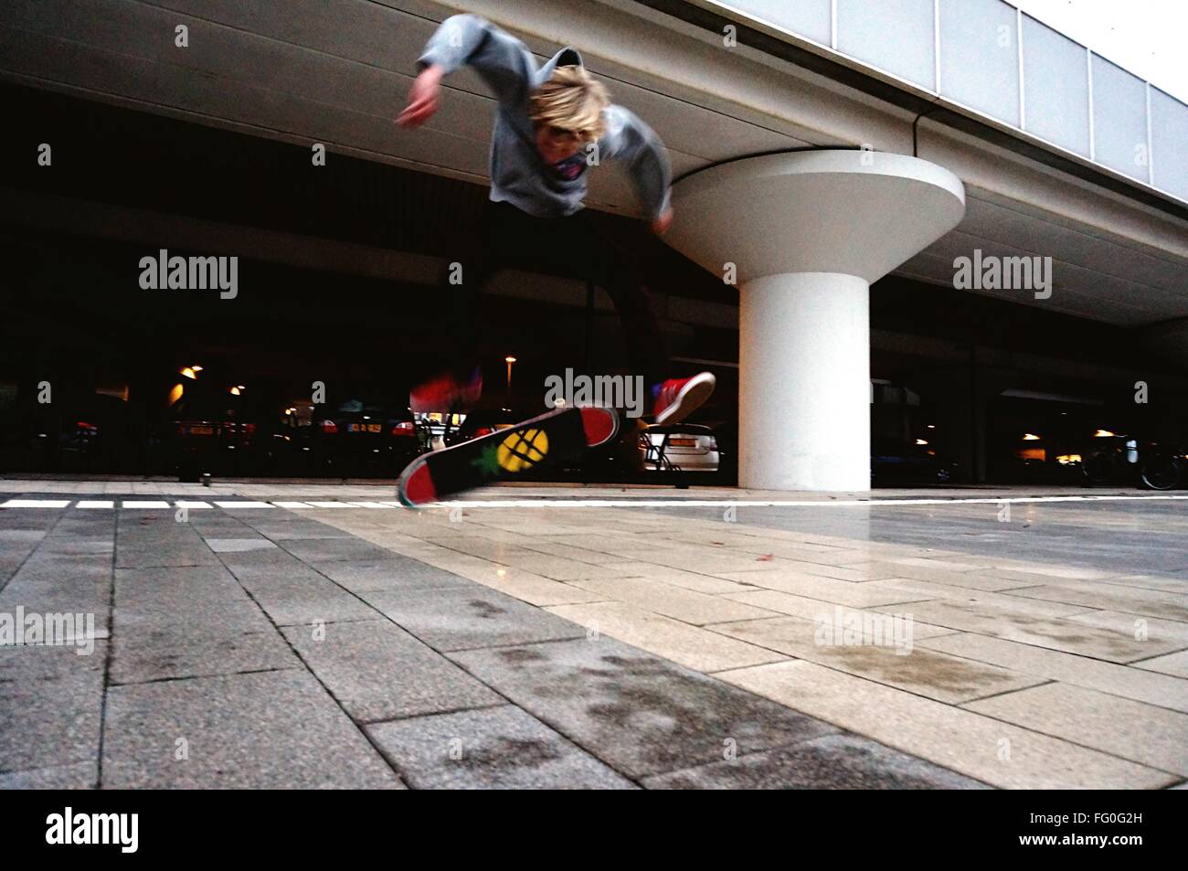 Jump mid air hi-res stock photography and images - Alamy