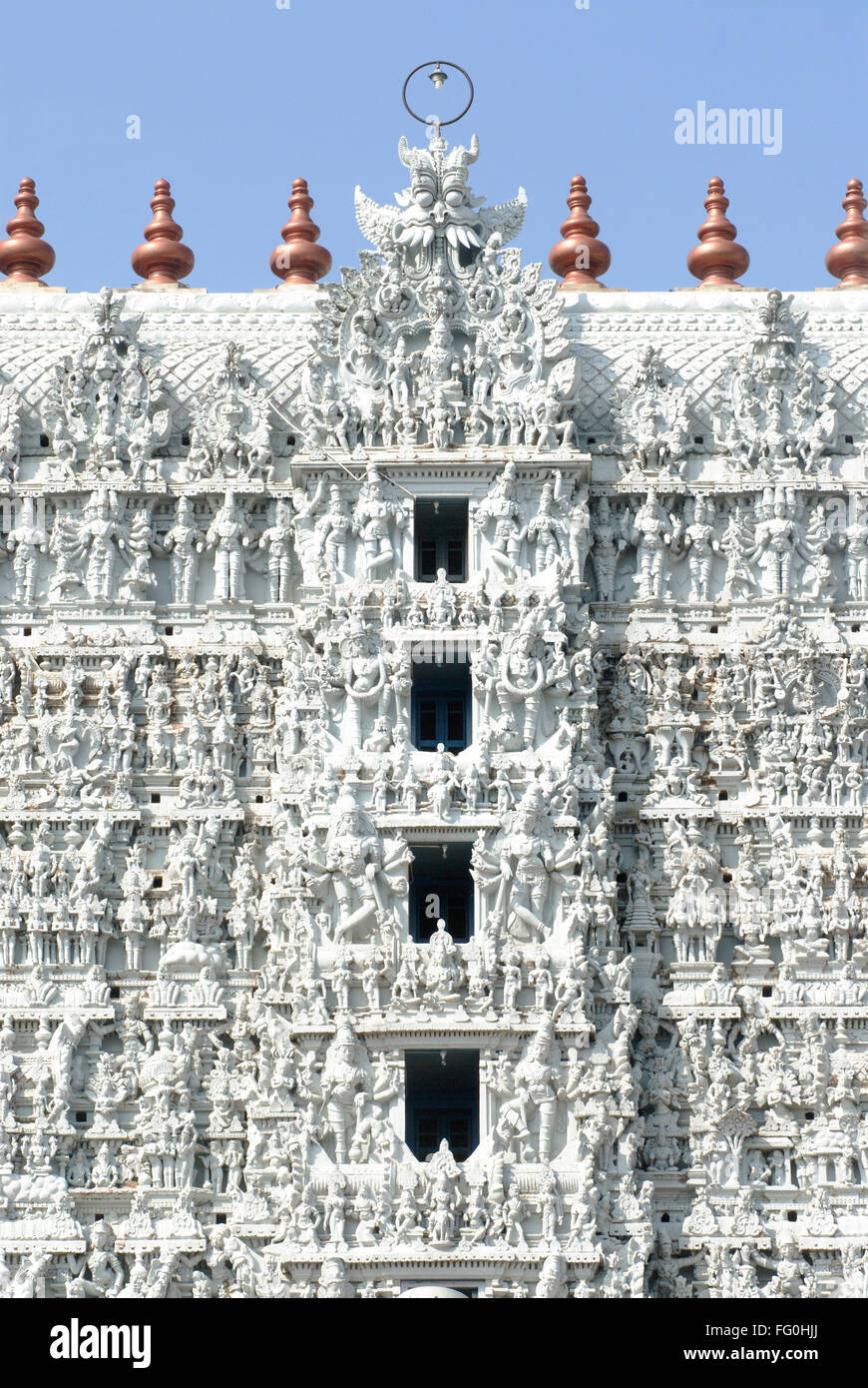 Gopuram of Thanumalayan temple dedicated to Sri Sthanumalayan at ...