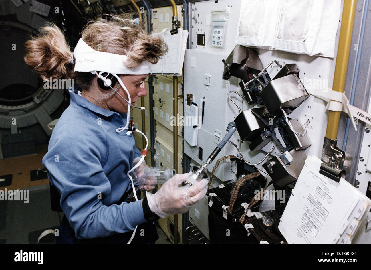 JAN DAVIS (1953- ). /nAmerican astronaut. Photographed conducting an ...