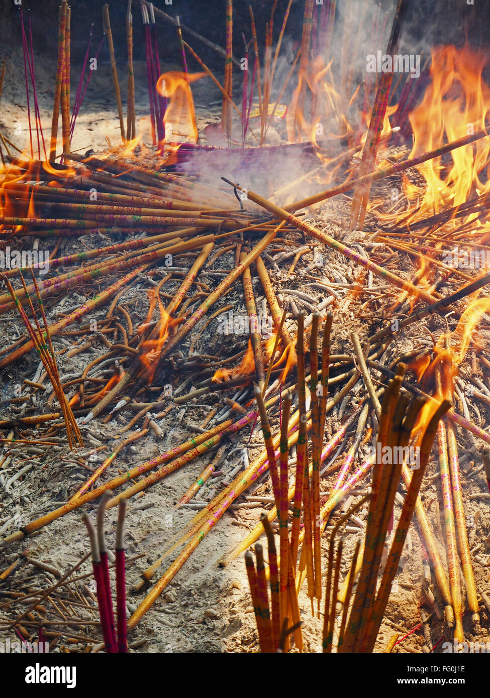 Large sticks hi-res stock photography and images - Alamy