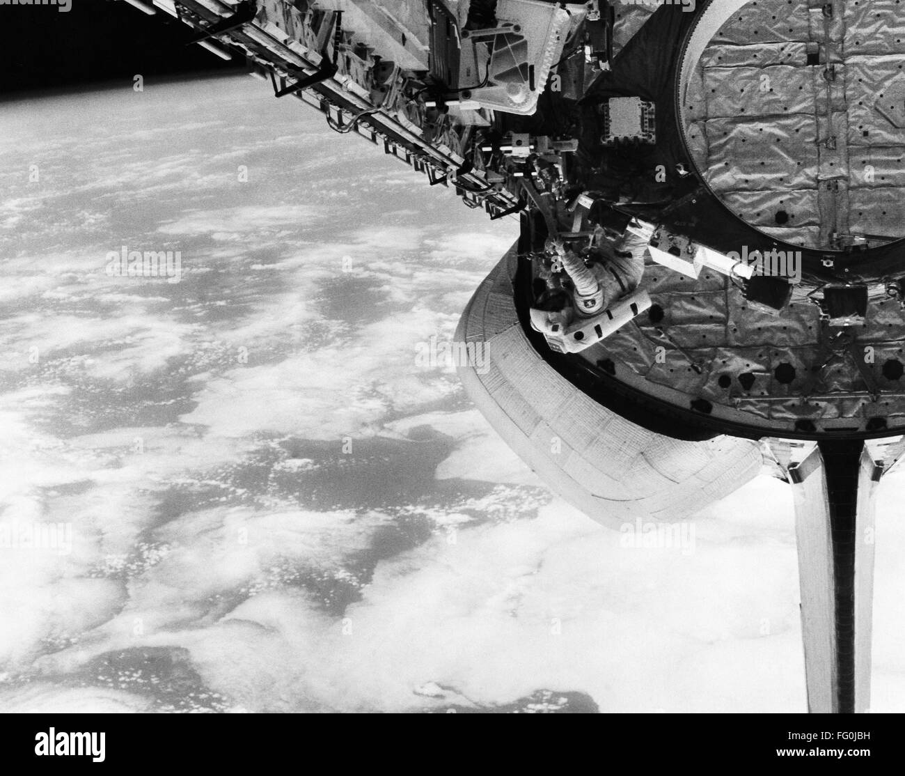 Astronaut musgrave hi-res stock photography and images - Alamy