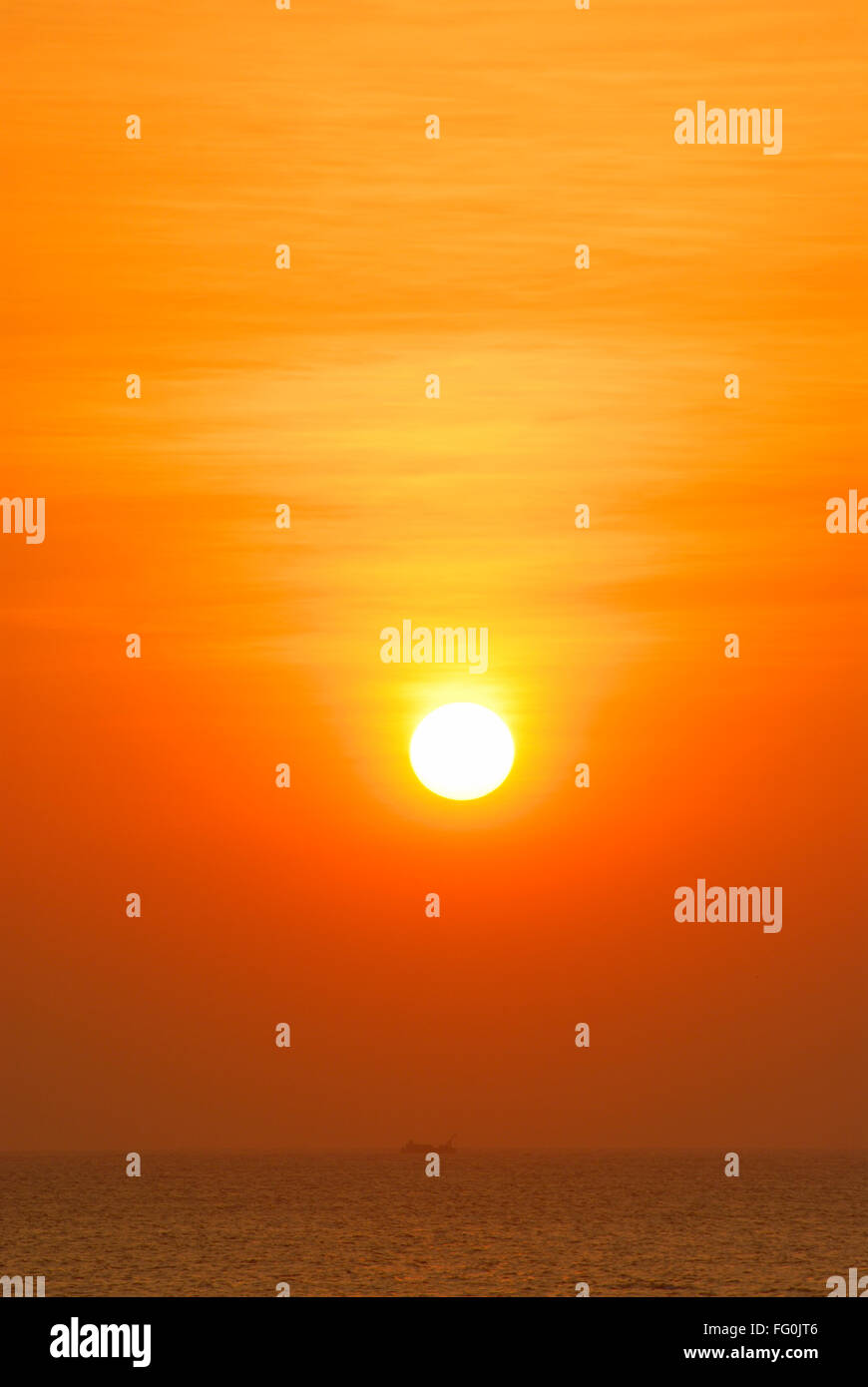 Arabian sunset hi-res stock photography and images - Alamy