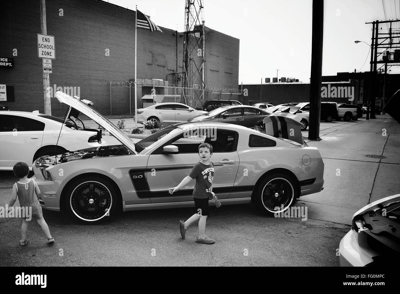 Side view of vehicles hi-res stock photography and images - Alamy