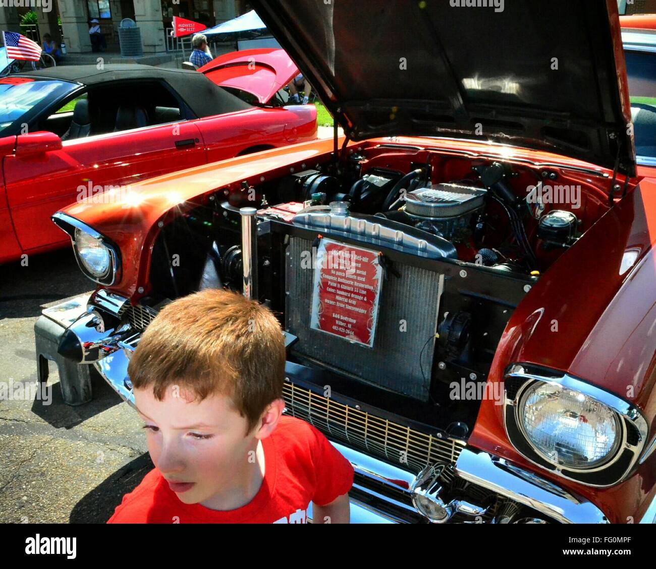 Bonnet open hi-res stock photography and images - Alamy