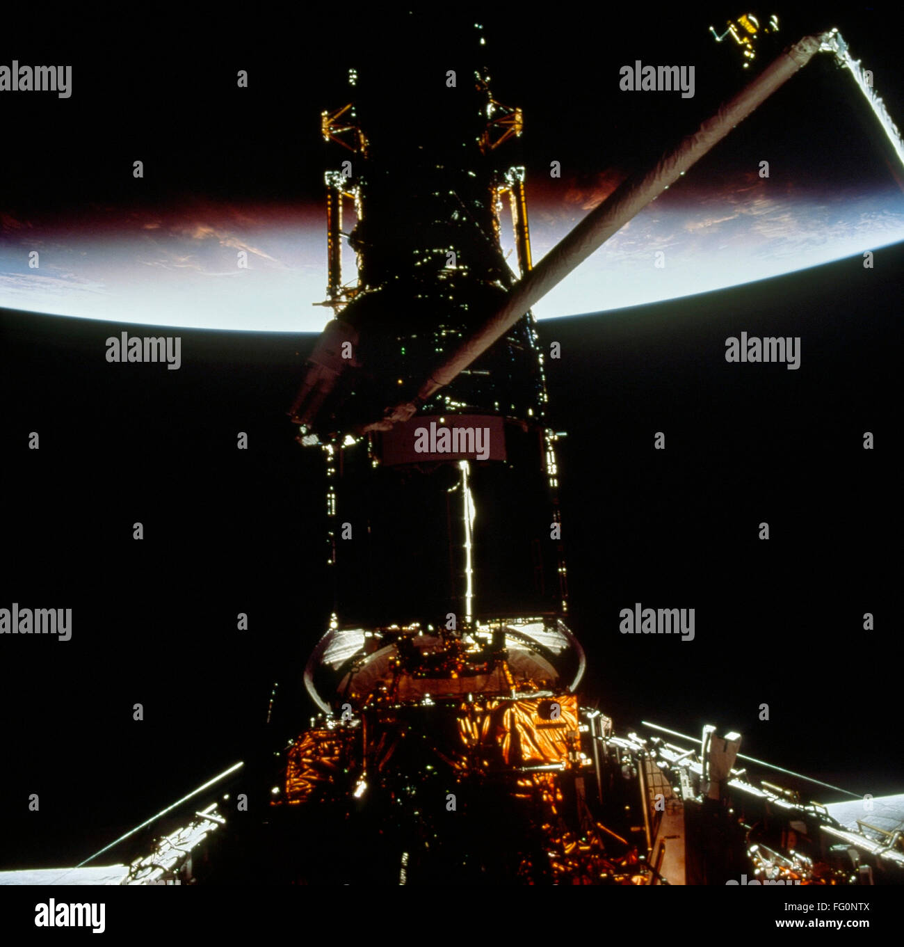 SPACE: HUBBLE, 1993. /nAstronaut Kathryn C. Thornton servicing the ...