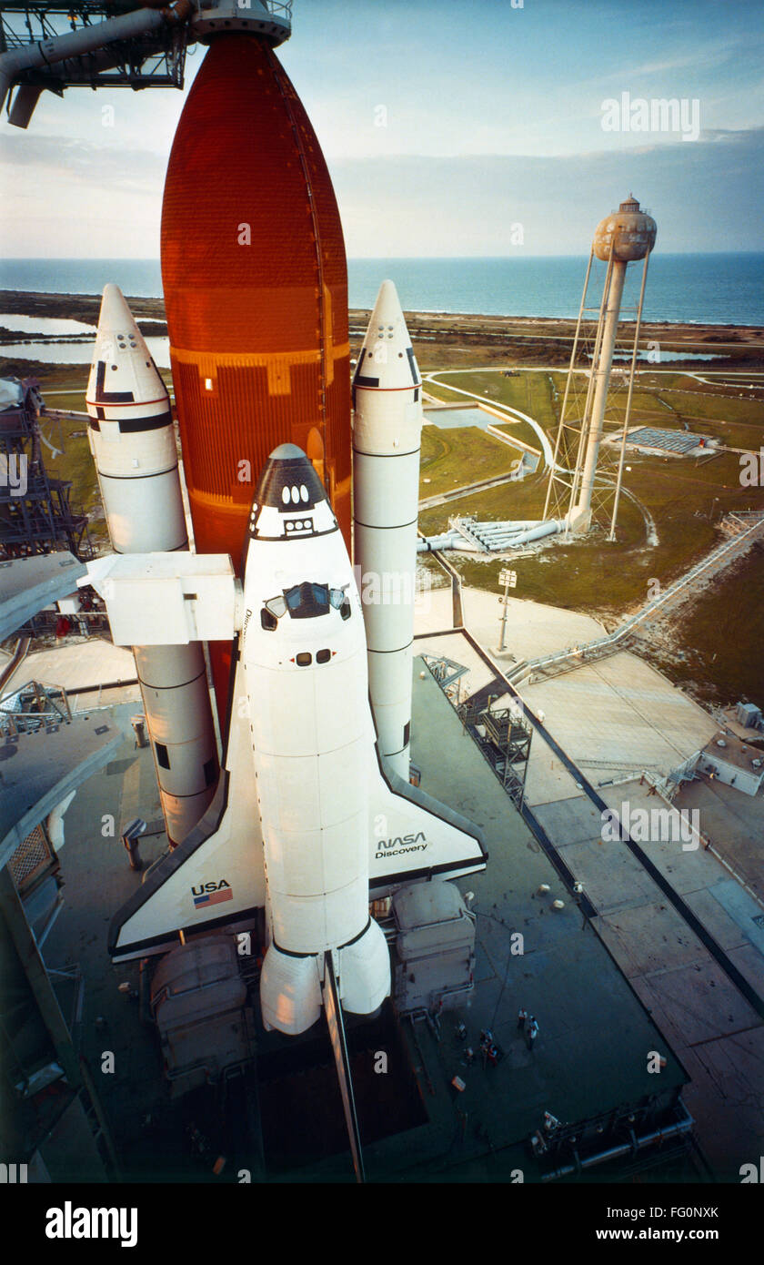 SPACE SHUTTLE DISCOVERY. /nThe Space Shuttle Discovery before its ...