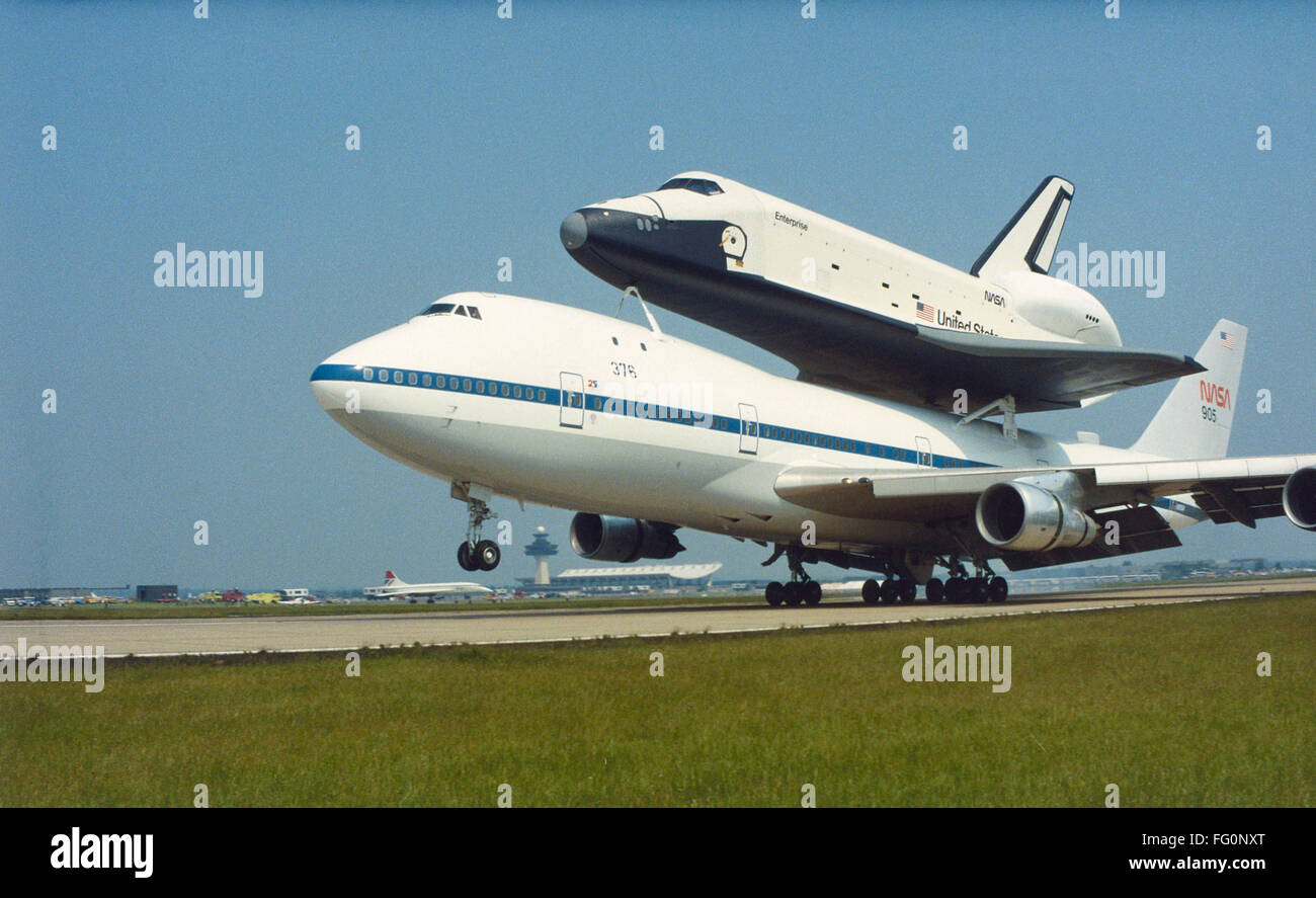 SPACE SHUTTLE ENTERPRISE. /nThe Space Shuttle Enterprise on a Boeing ...