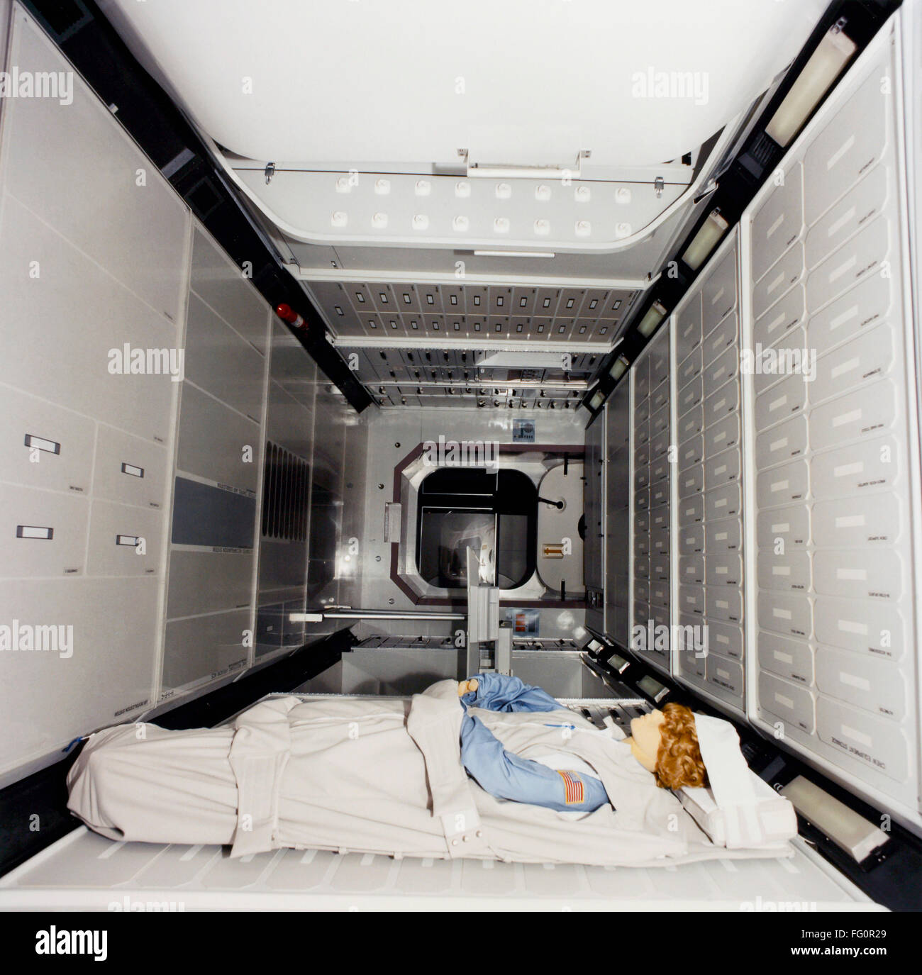 SPACE STATION FREEDOM. /nMock-up of the U.S. Habitation module of the ...