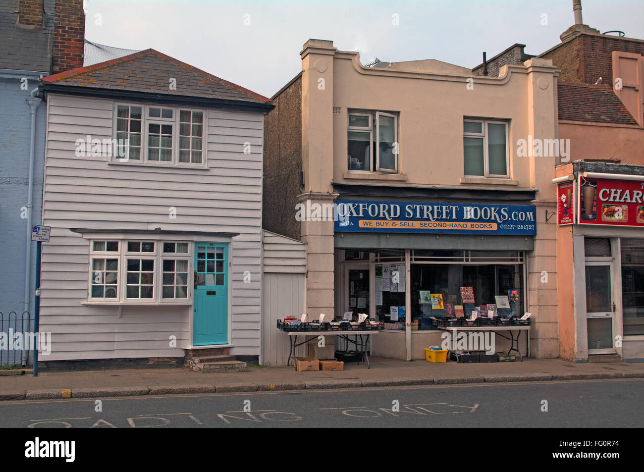 White Weather Board Book Shop and House, Whitstable, Kent Stock Photo ...