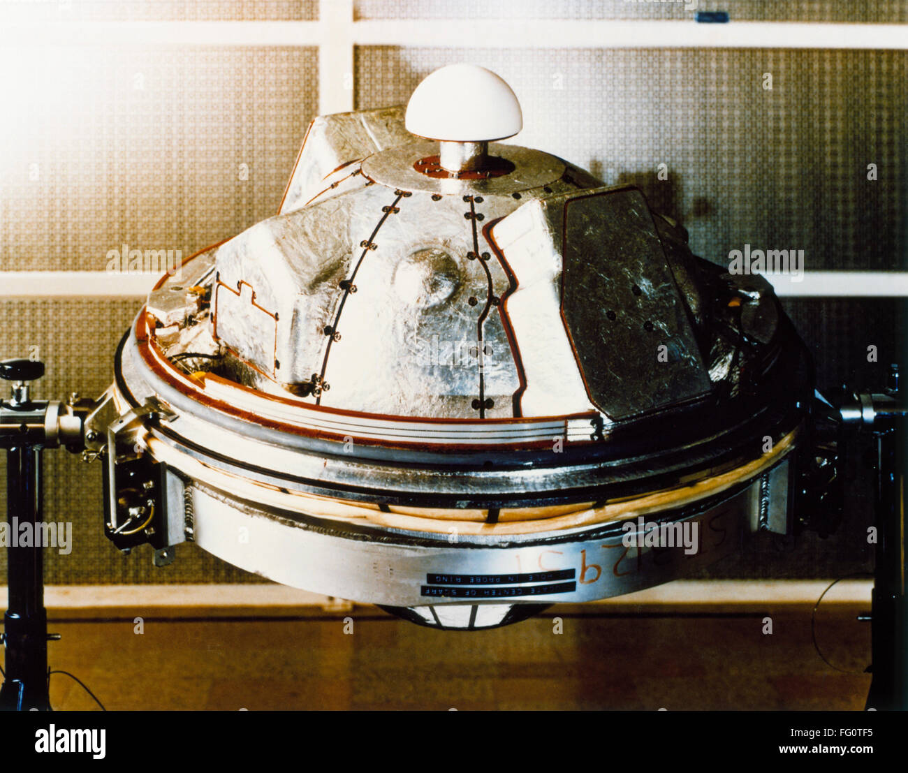 SPACE: PIONEER VENUS 2. /nA small probe of the Pioneer Venus 2 ...