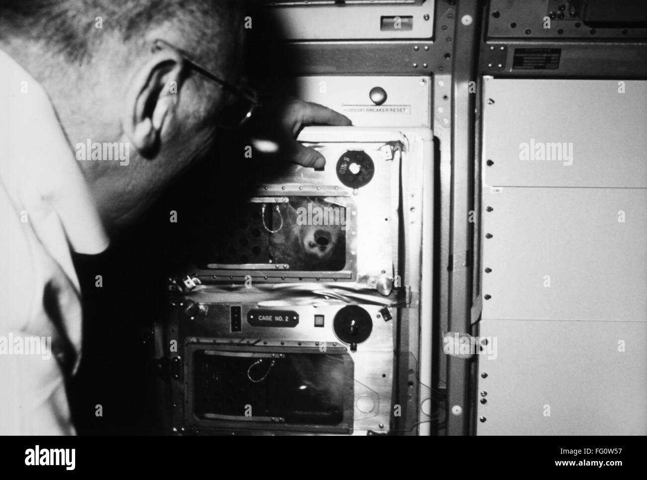 1985 space shuttle challenger High Resolution Stock Photography and ...