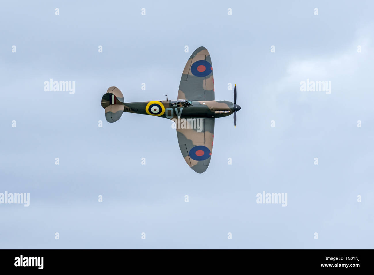 Spitfire Mk IXT PV202 QV Stock Photo - Alamy