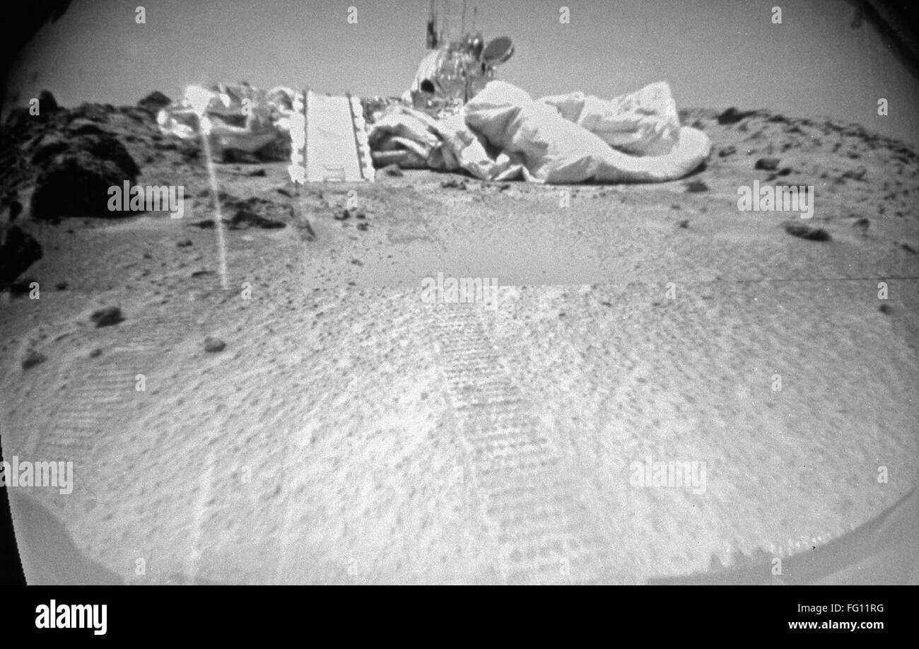 Mars Pathfinder Lander Na View Of The Mars Pathfinder Lander On The