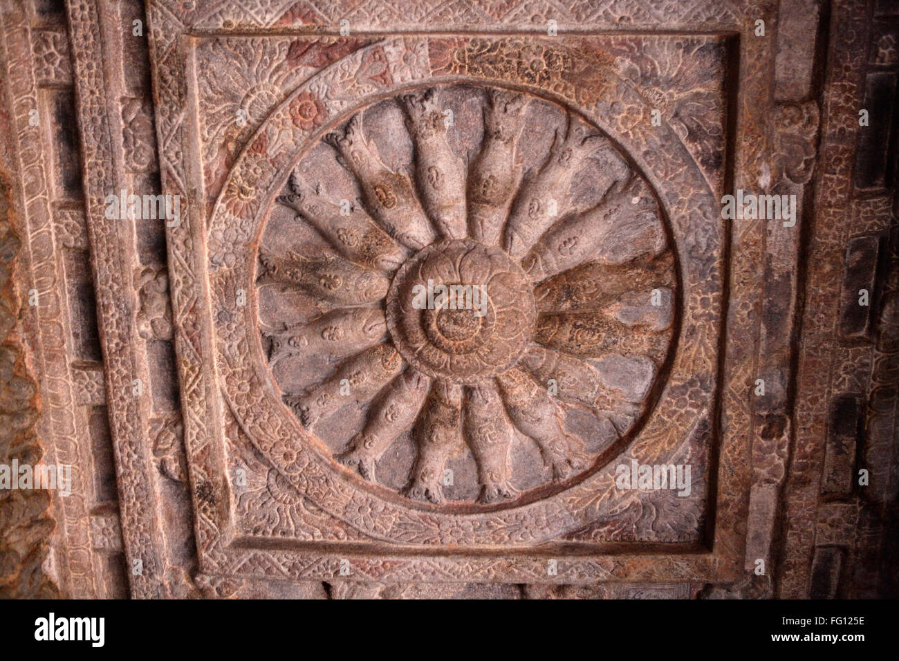 Badami , Chalukya , Cave 2 dedicated To Vishnu Rock Cut Cave Temple ...