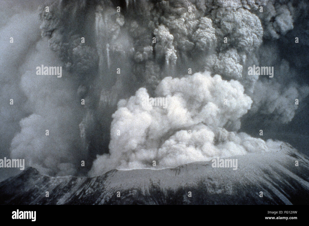 MOUNT ST. HELENS, 1980. /nThe eruption of Mount St. Helens in ...