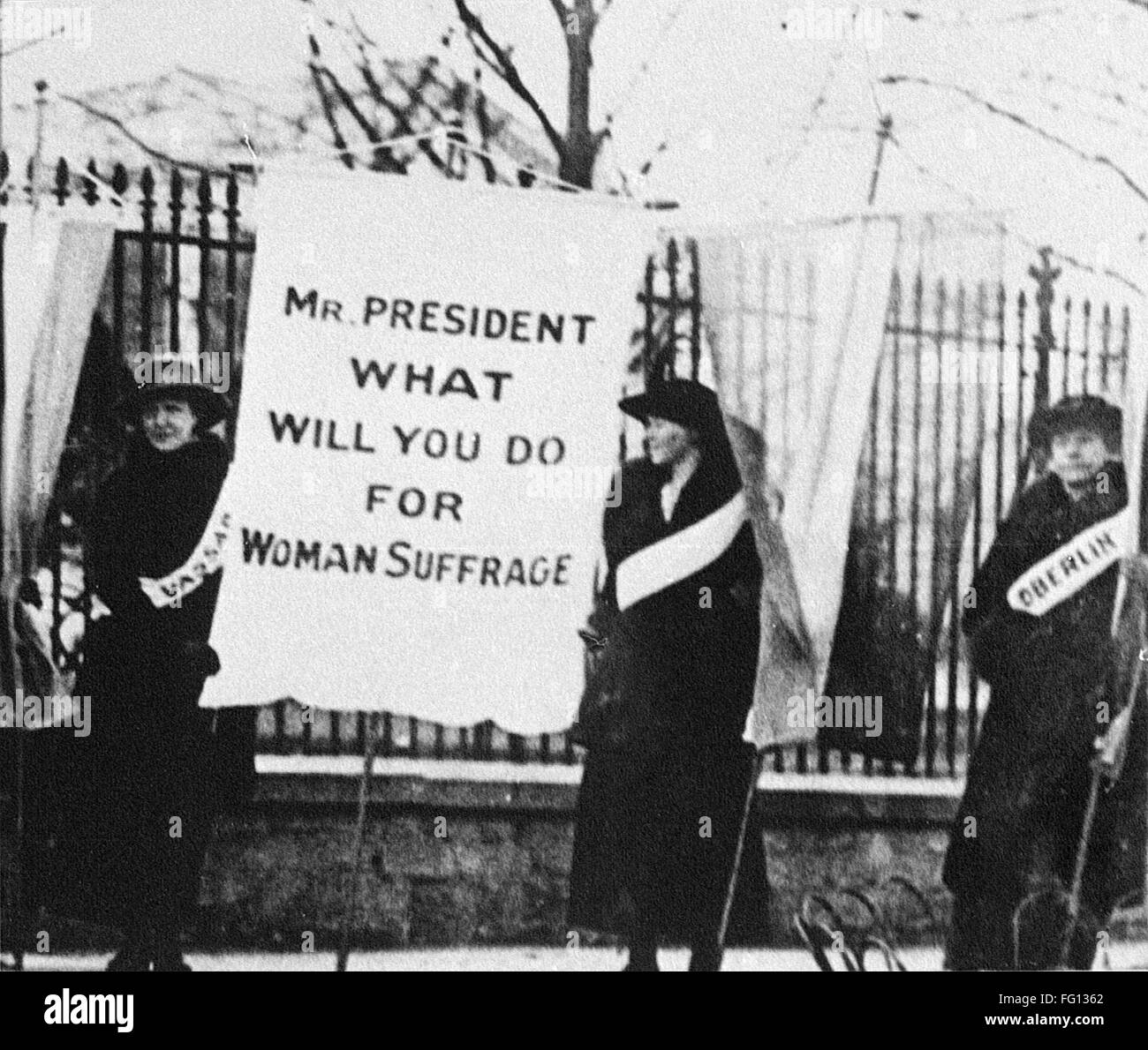 WHITE HOUSE: SUFFRAGETTES. /nSuffragettes holding a sign that reads 'Mr ...