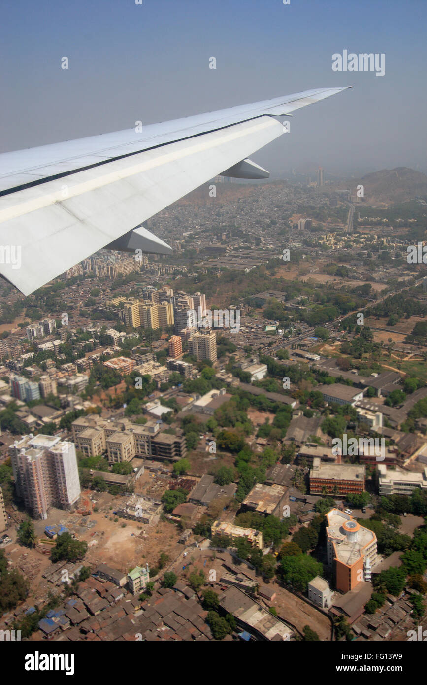 Aeroplane in flight hi-res stock photography and images - Alamy