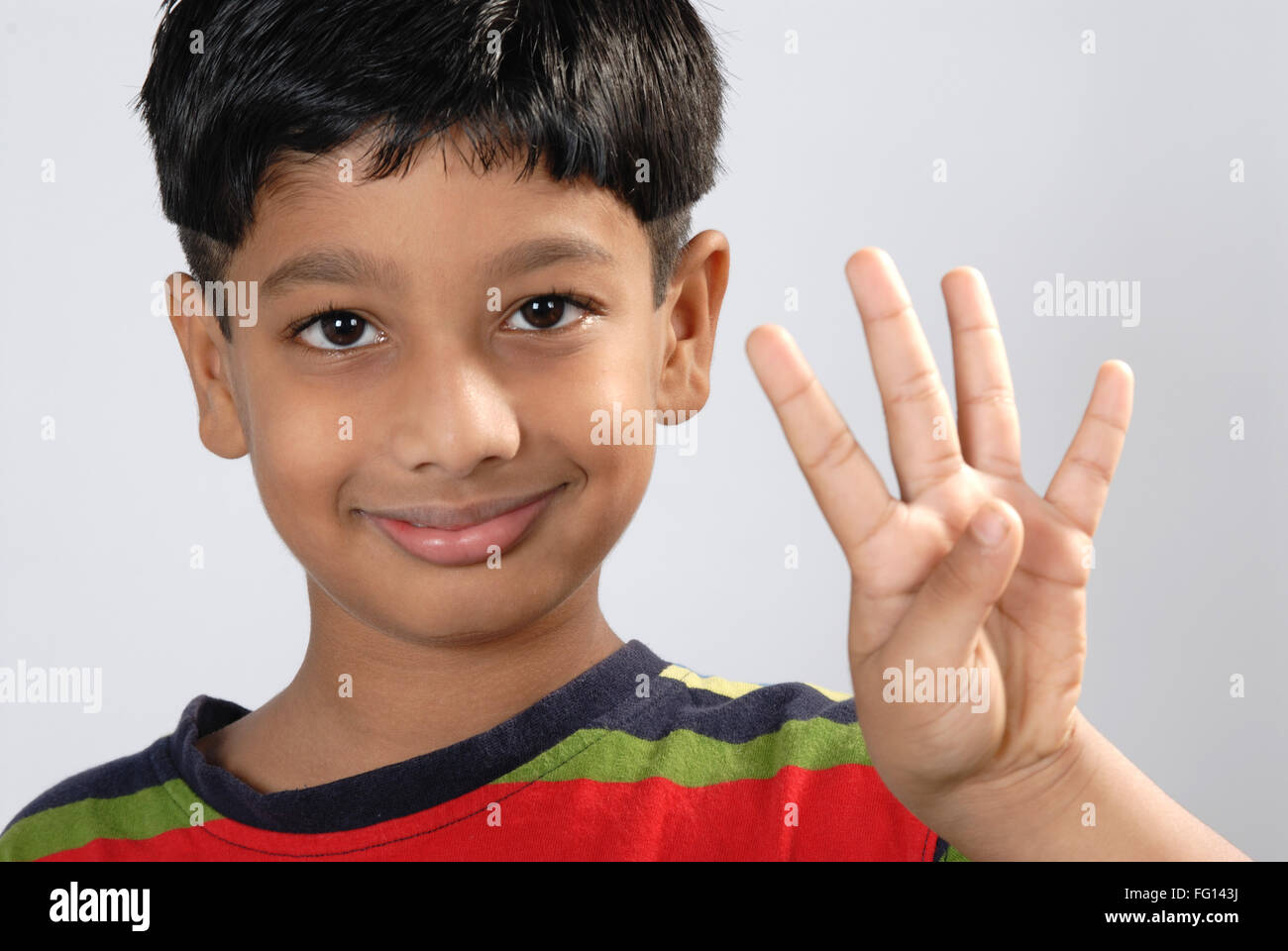 Asian boy showing fingers hi-res stock photography and images - Alamy