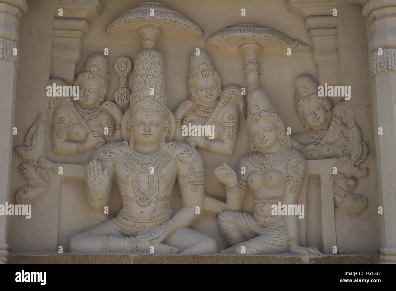 Kailasanatha temple , Dravidian temple architecture , Pallava period ...